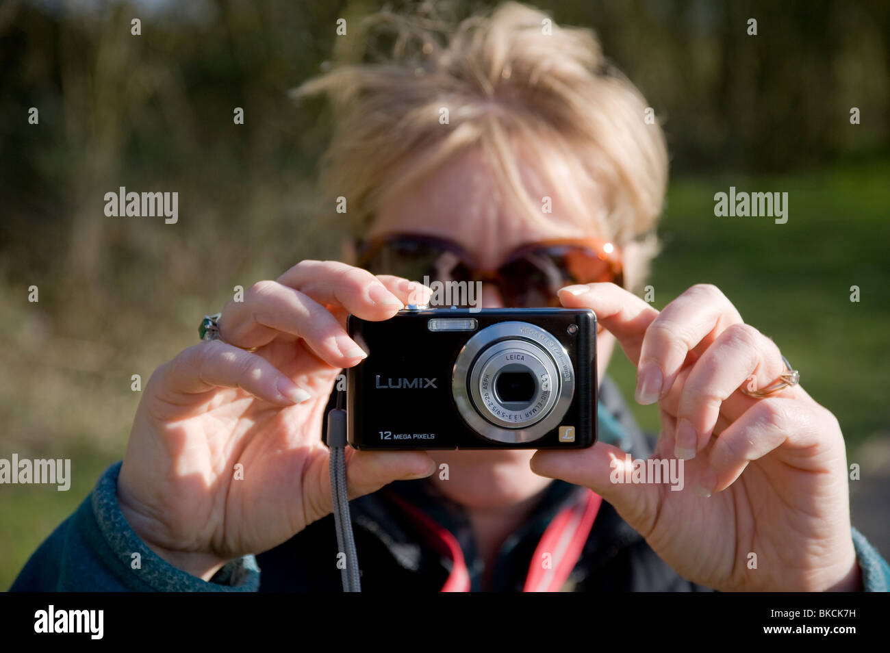 Woman photograph outside hi-res stock photography and images - Alamy