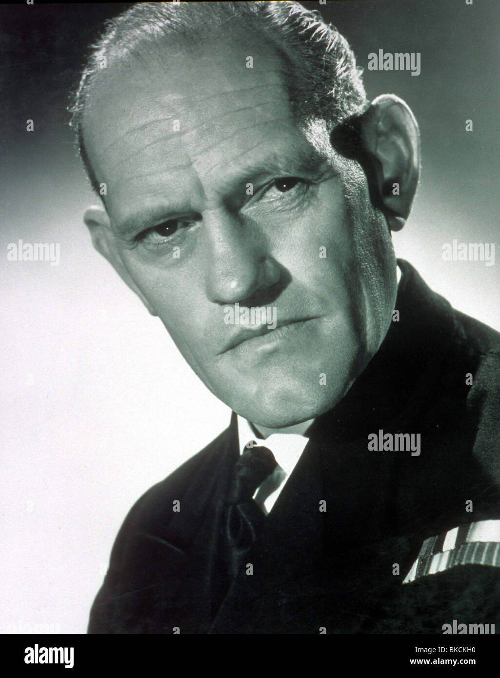 CIRCLE OF DECEPTION (1960) HARRY ANDREWS CODP 001CIRCLE OF DECEPTION ...