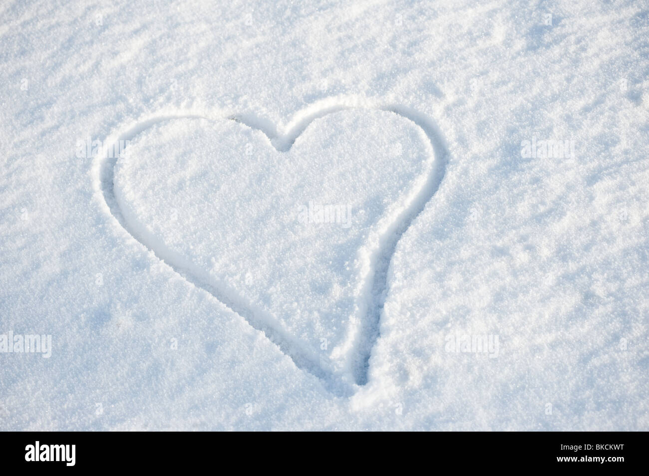 Hearts drawn in snow hi-res stock photography and images - Alamy