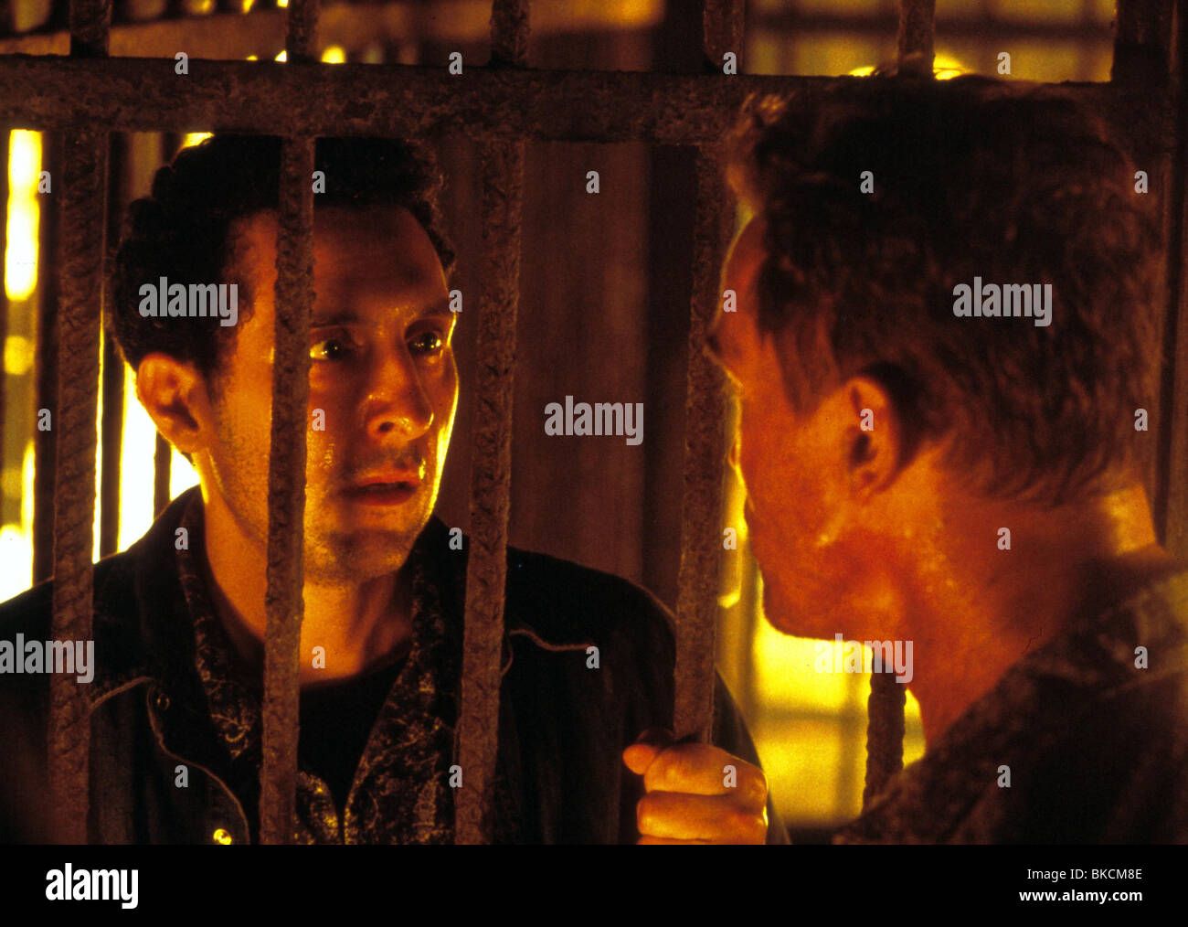 COLLATERAL DAMAGE (2002) JOHN TURTURRO, ARNOLD SCHWARZENEGGER CLDM 011 ...