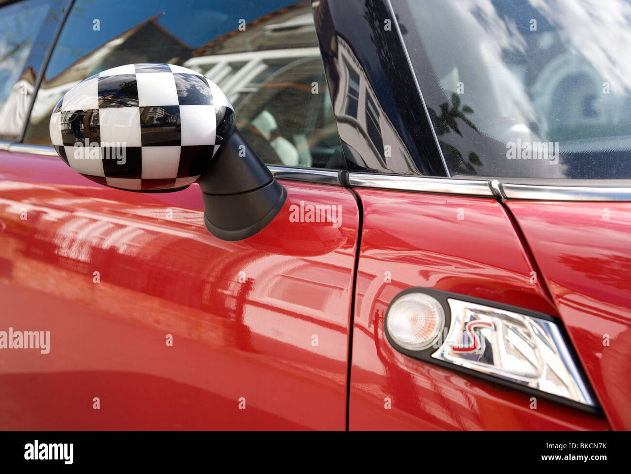 Red mini cooper hi-res stock photography and images - Alamy