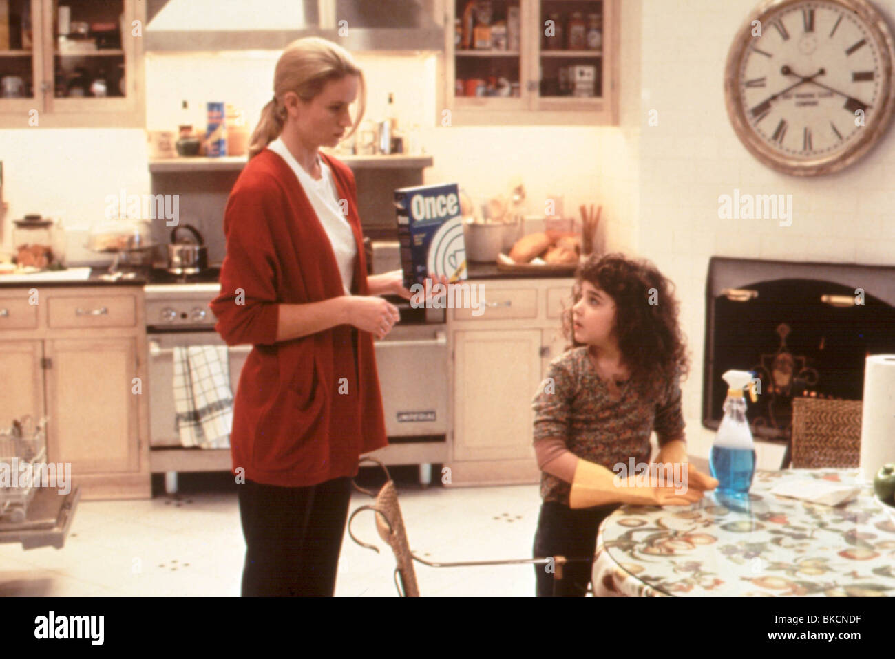 Curly sue 1991 hi-res stock photography and images - Alamy
