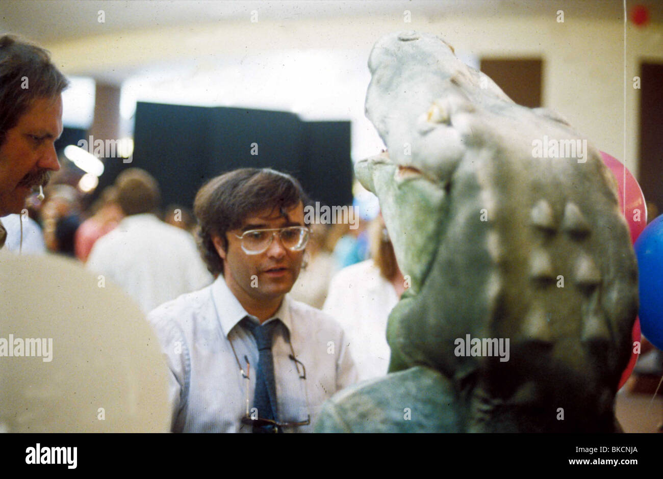 JOE DANTE (DIR) O/S 'INNERSPACE' (1987) DANT 001 Stock Photo - Alamy JOE DANTE (DIR) O/S 'INNERSPACE' (1987) DANT 001 Stock Photo - Alamy