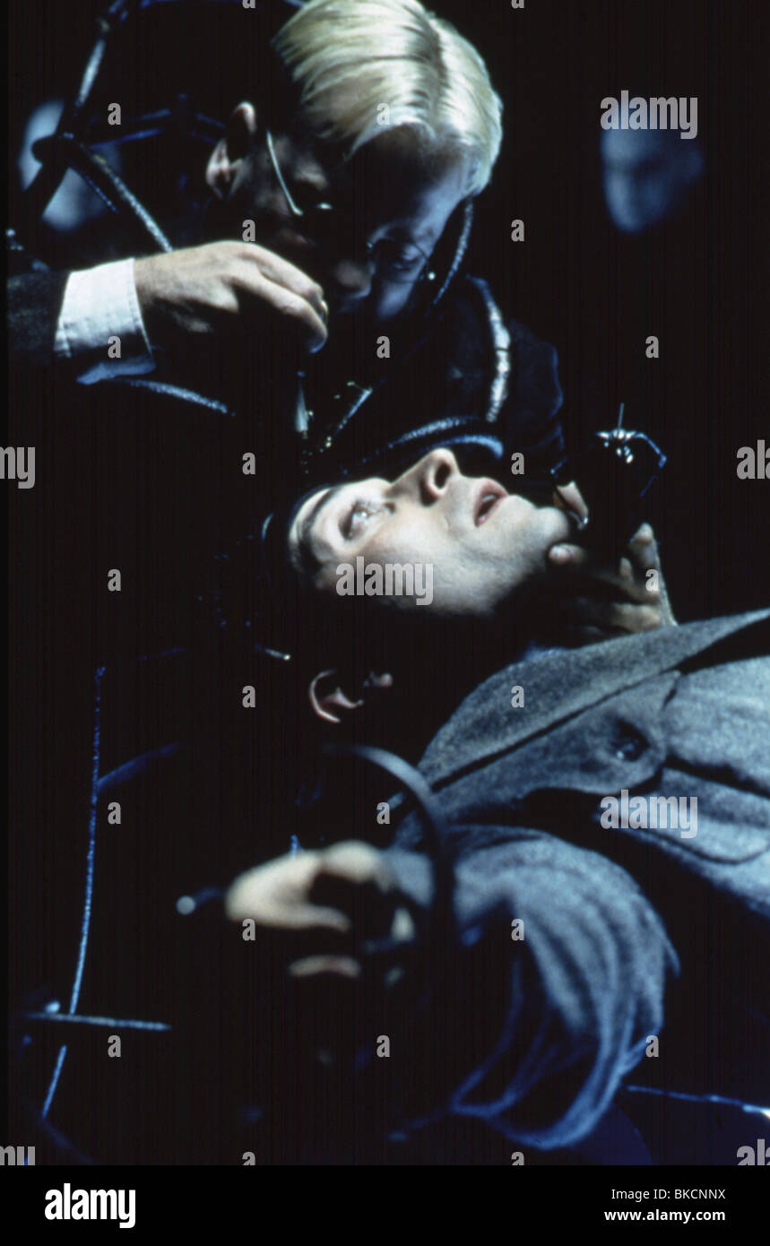 Kiefer sutherland dark city 1998 hi-res stock photography and images ...