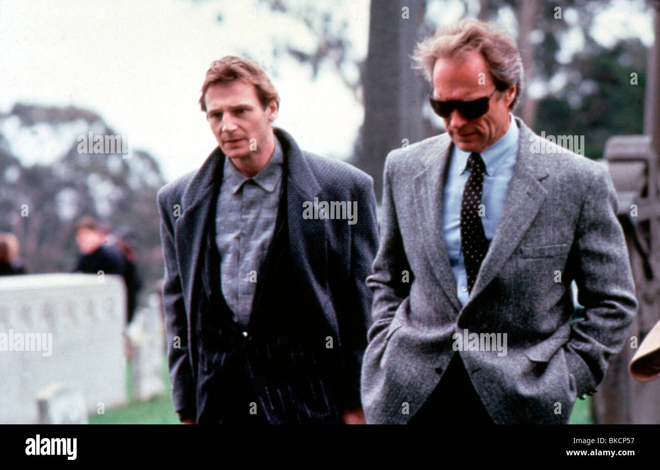 THE DEAD POOL (1988) LIAM NEESON, CLINT EASTWOOD DDPL 001 Stock Photo ...