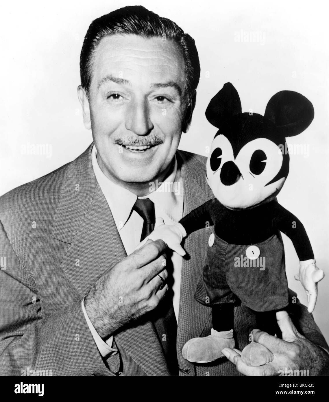 Walt disney dir portrait walt hi-res stock photography and images - Alamy