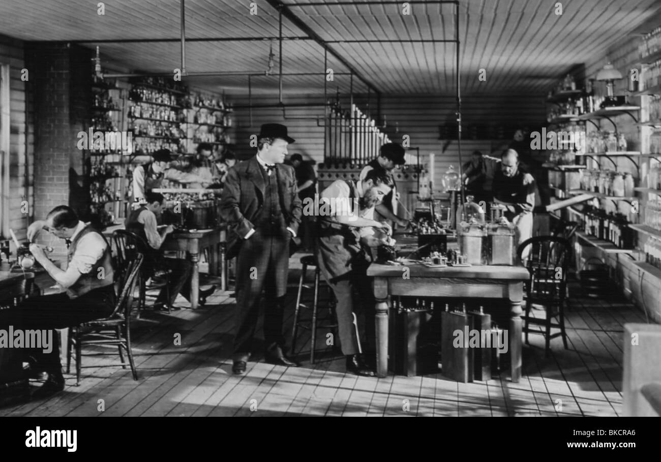 EDISON THE MAN (1940) SPENCER TRACY ETM 001 Stock Photo - Alamy