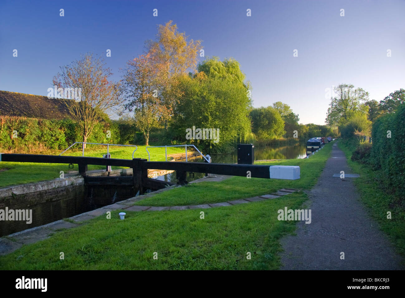 Wootton rivers wiltshire england hi-res stock photography and images ...