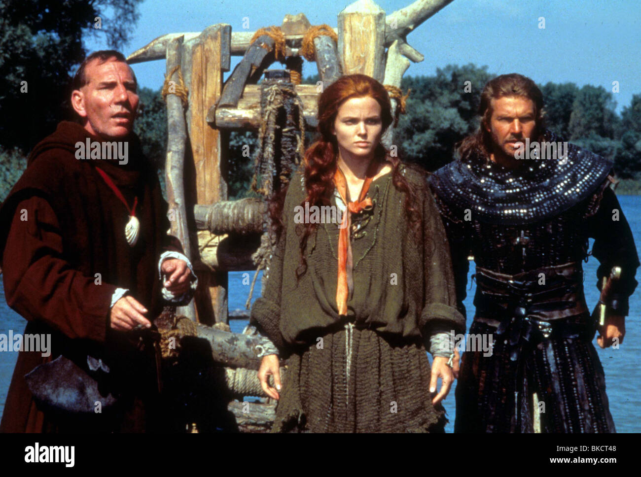 DRAGONHEART (1996) PETE POSTLEWAITE, DINA MEYER, DENNIS QUAID DRNH 075 ...