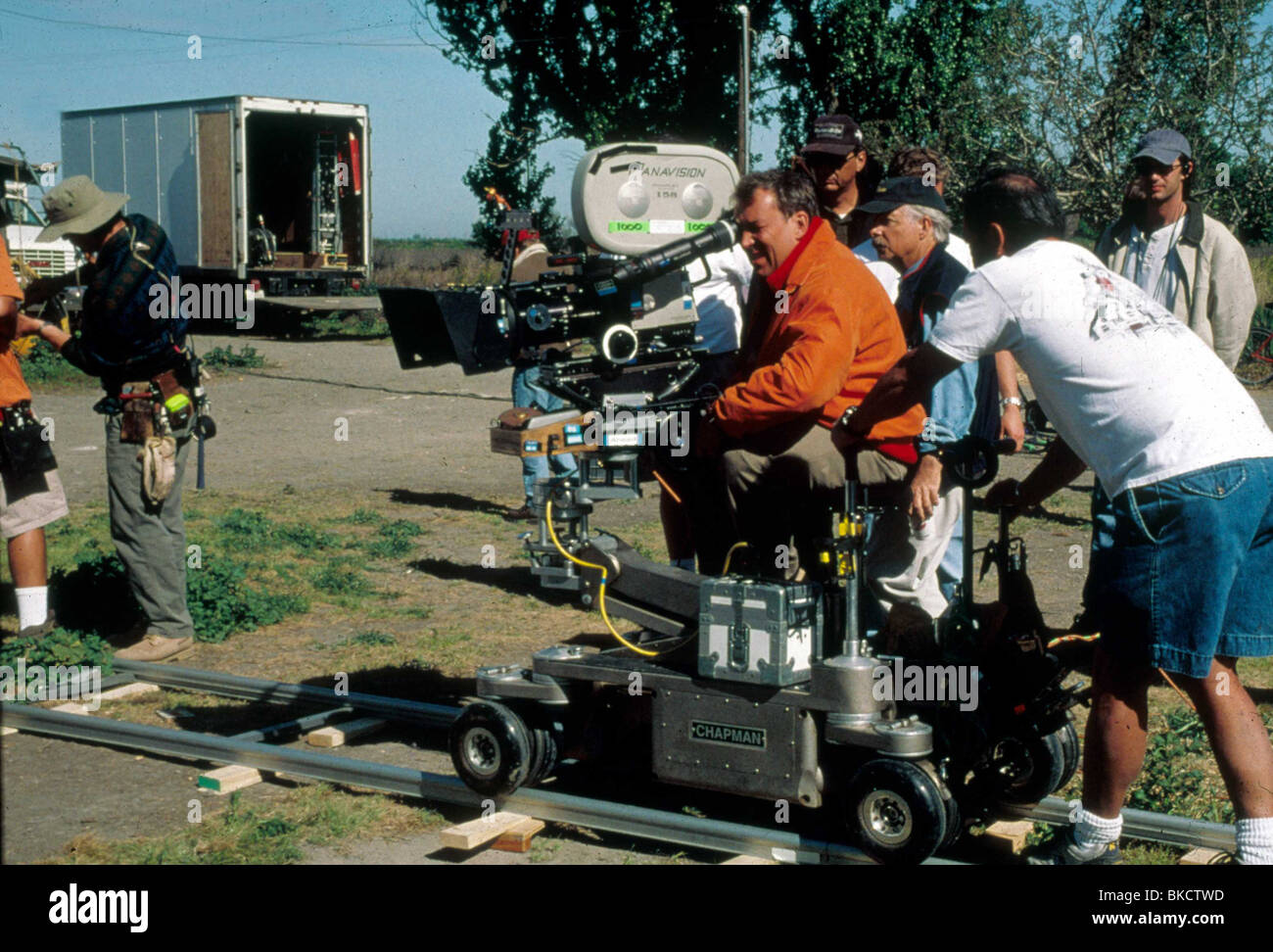 FILMING PRODUCTION (ALT) BEHIND THE SCENES (ALT) LOCATION (ALT) ON SET ...