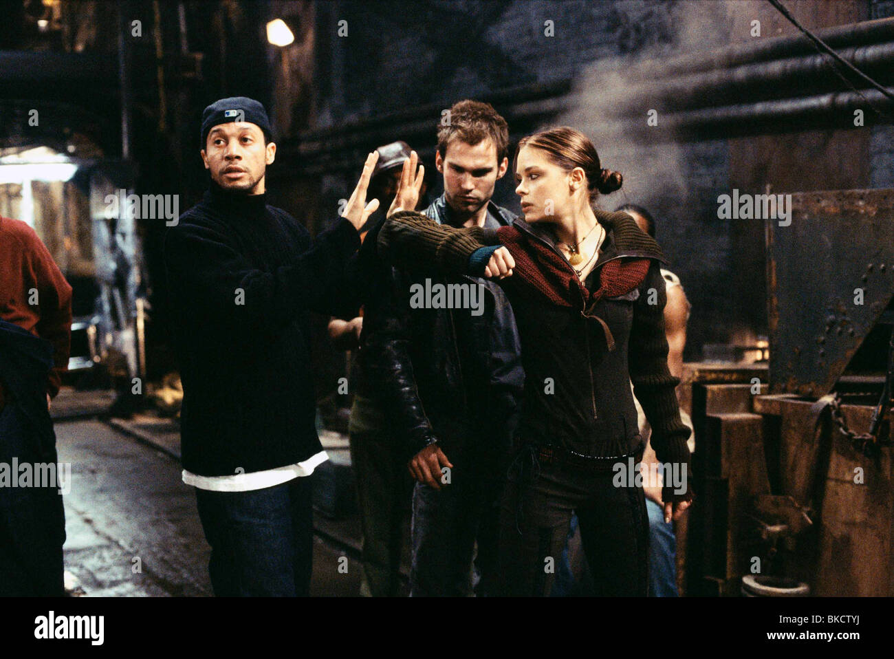 FILMING PRODUCTION (ALT) BEHIND THE SCENES (ALT) LOCATION (ALT) ON SET ...