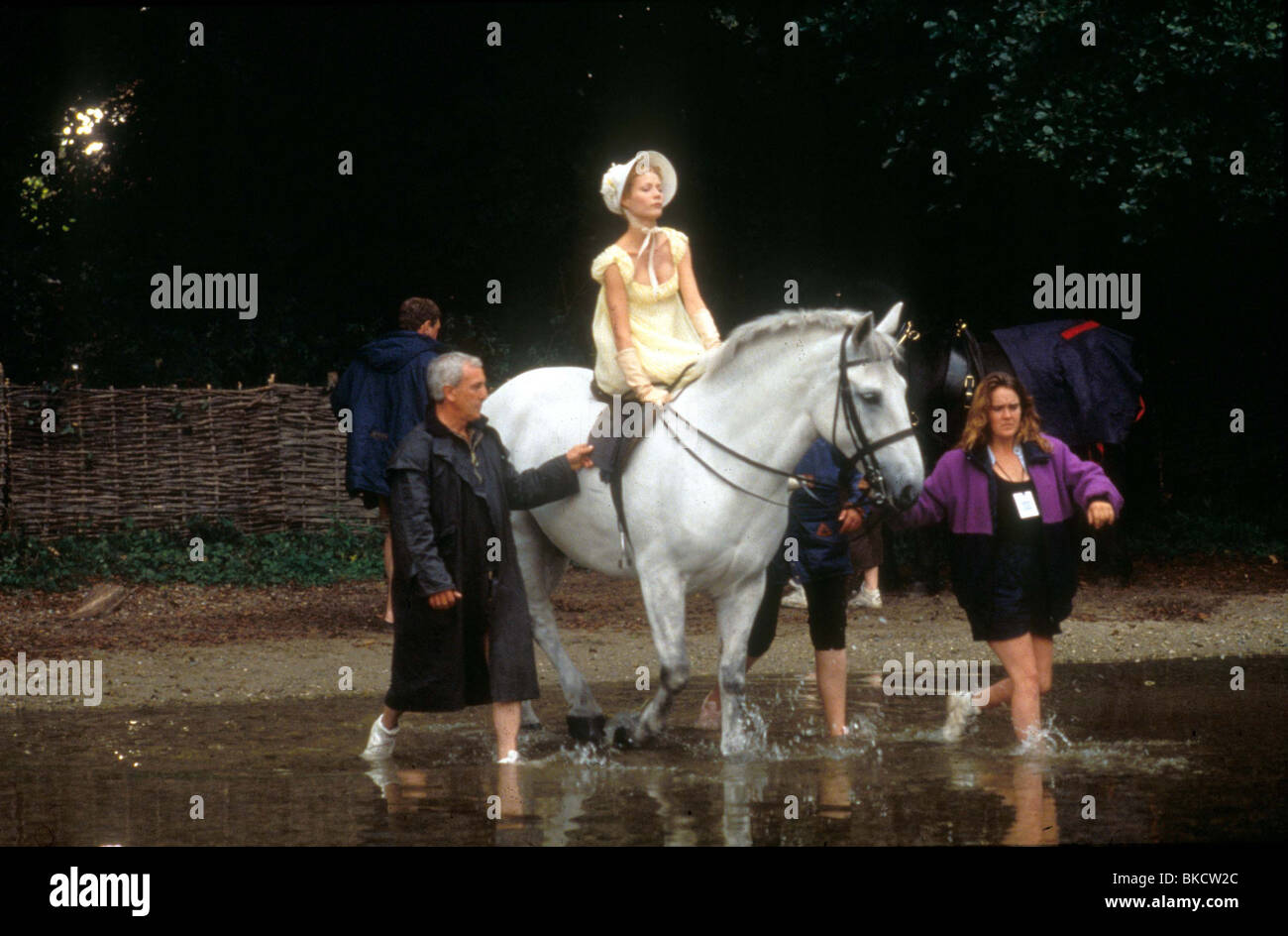 Emma 1996 film stills hi-res stock photography and images - Alamy