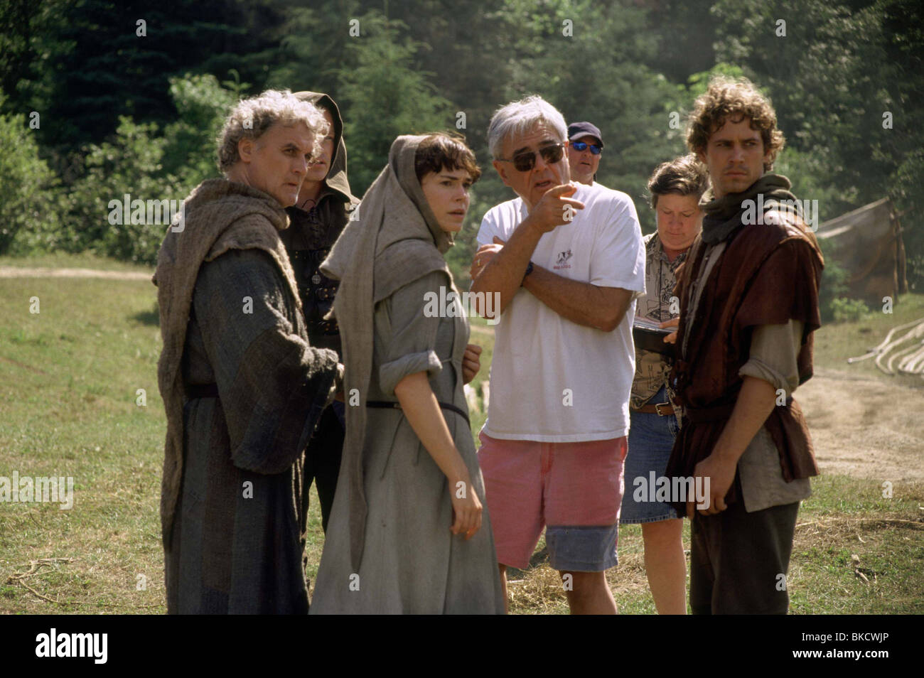 FILMING PRODUCTION (ALT) LOCATION (ALT) BEHIND THE SCENES (ALT) ON SET ...