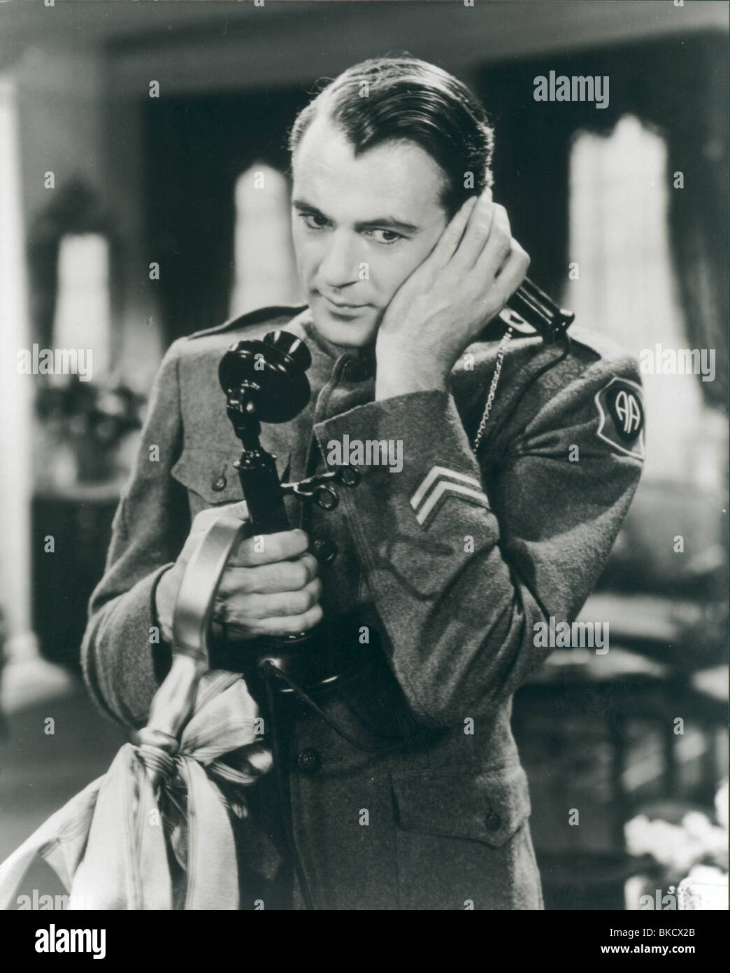 A FAREWELL TO ARMS (1932) GARY COOPER FTAS 008P Stock Photo - Alamy