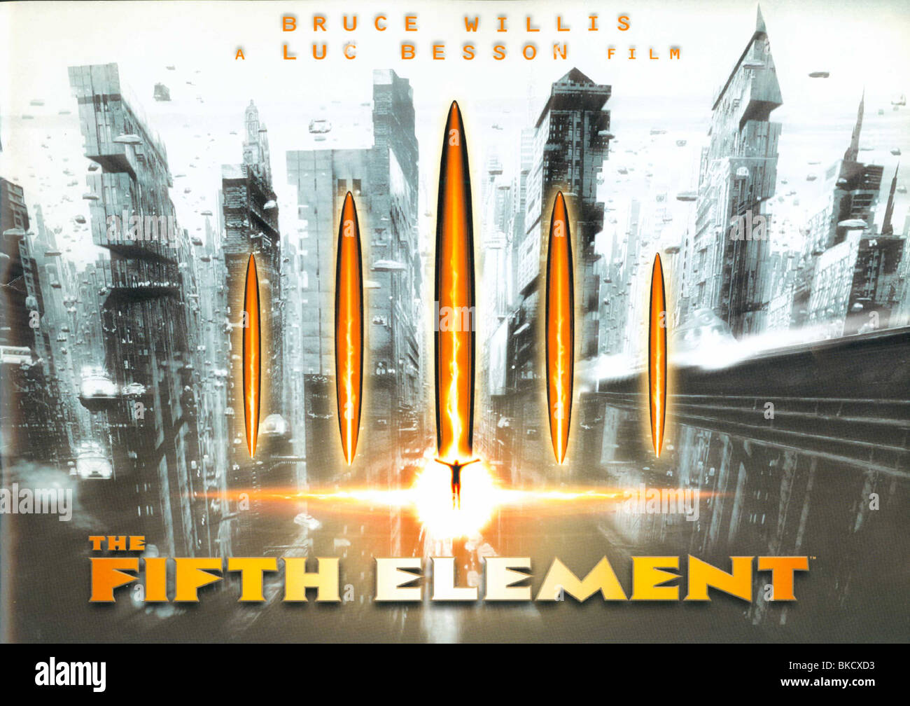 THE FIFTH ELEMENT (1997) POSTER FELE 001PK Stock Photo - Alamy