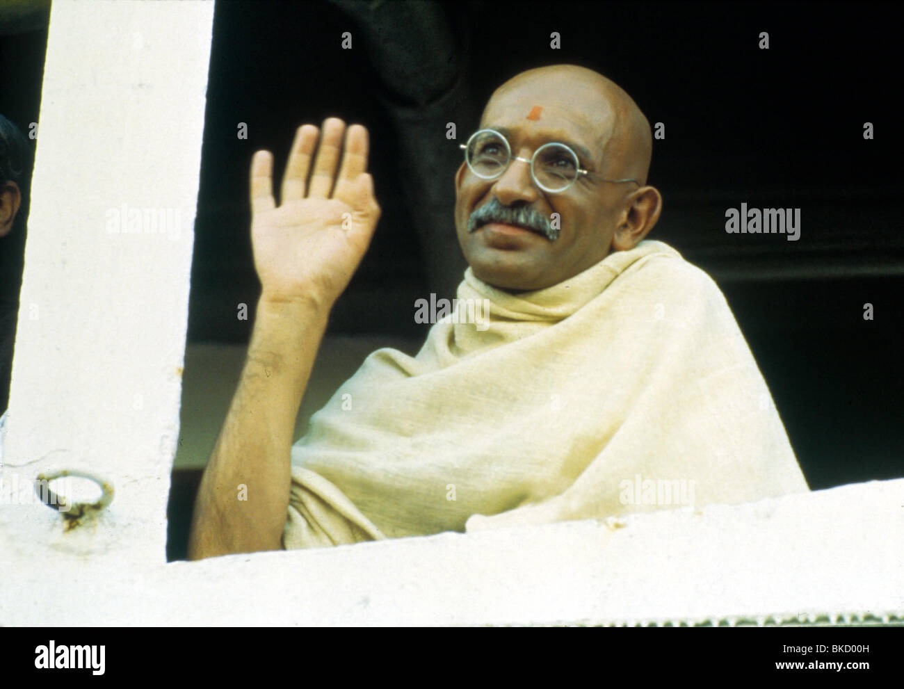 GANDHI -1982 BEN KINGSLEY Stock Photo - Alamy