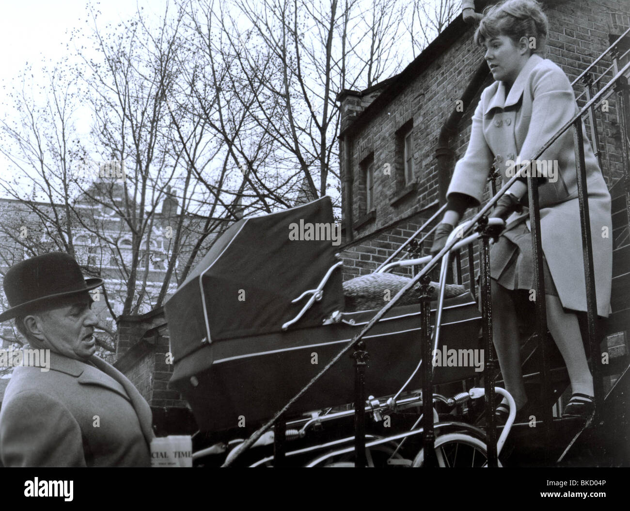 GEORGY GIRL (1966) JAMES MASON, LYNN REDGRAVE GGG 002P Stock Photo - Alamy