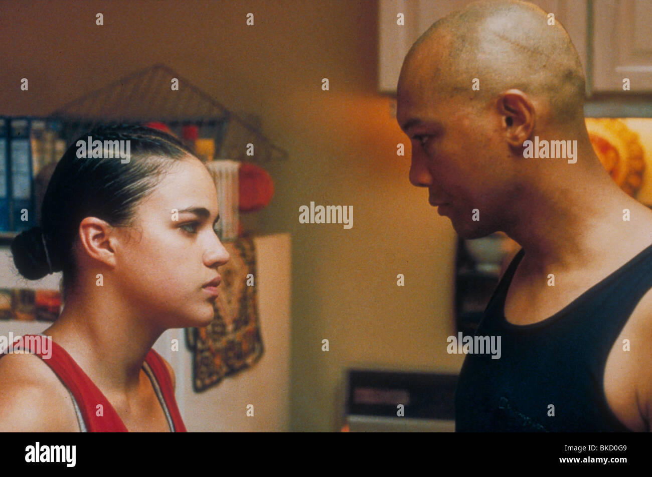 GIRLFIGHT (2000) MICHELLE RODRIGUEZ, PAUL CALDERON FIGH 046 Stock Photo ...