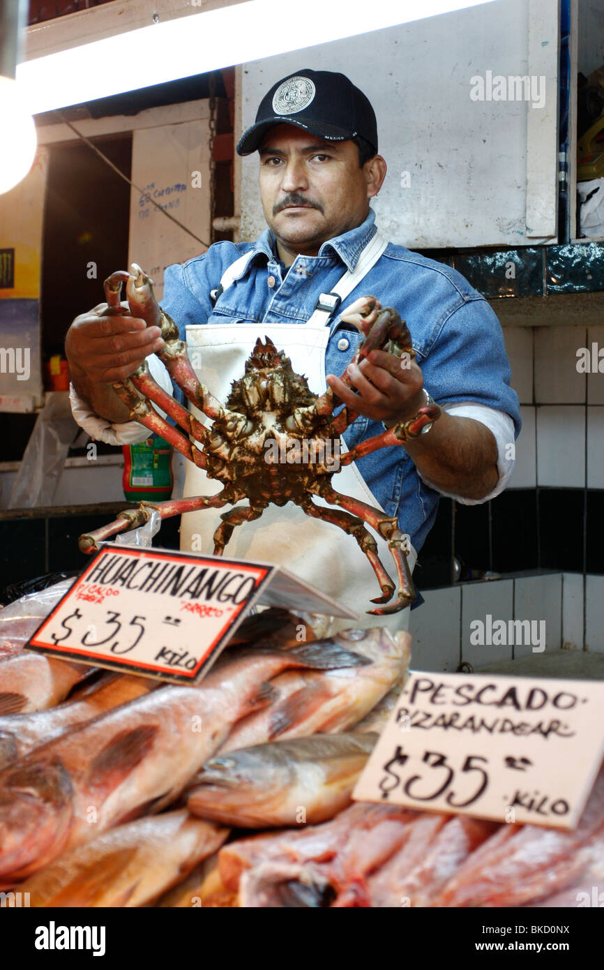 Ensenada fish market hi-res stock photography and images - Alamy