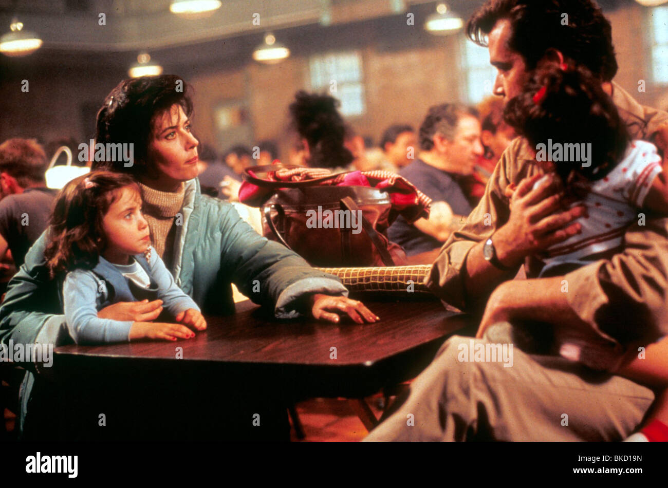 GOODFELLAS (1990) LORRAINE BRACCO, RAY LIOTTA GGDF 079 Stock Photo - Alamy