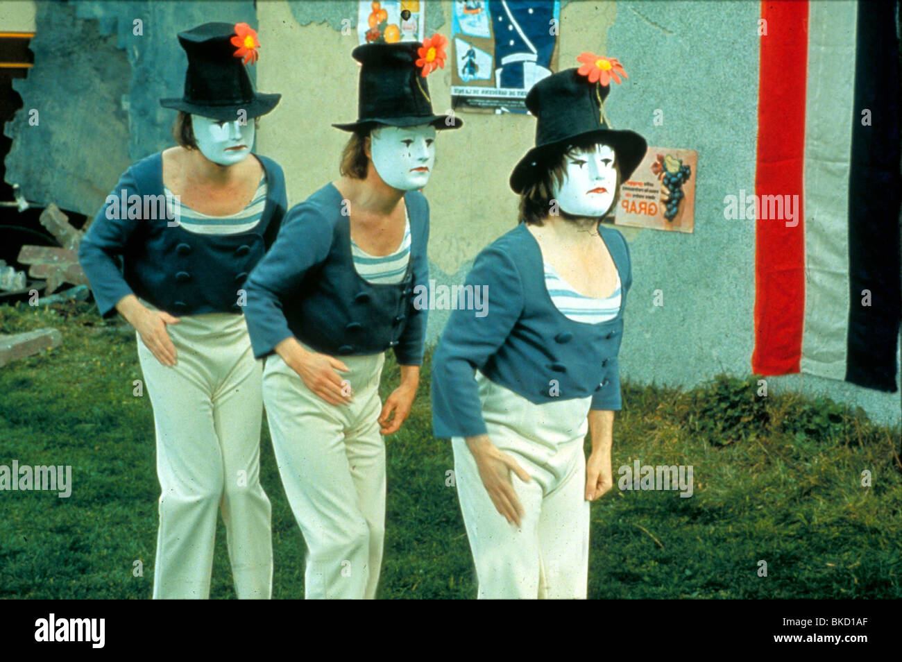 THE GOODIES (TV) GRAEME GARDEN, TIM BROOKE-TAYLOR, BILL ODDIE GOOD 002 ...