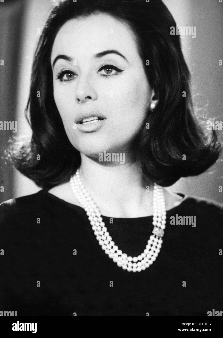 Hallstein, Ingeborg, * 23.5.1937, German singer (soprano), portrait ...