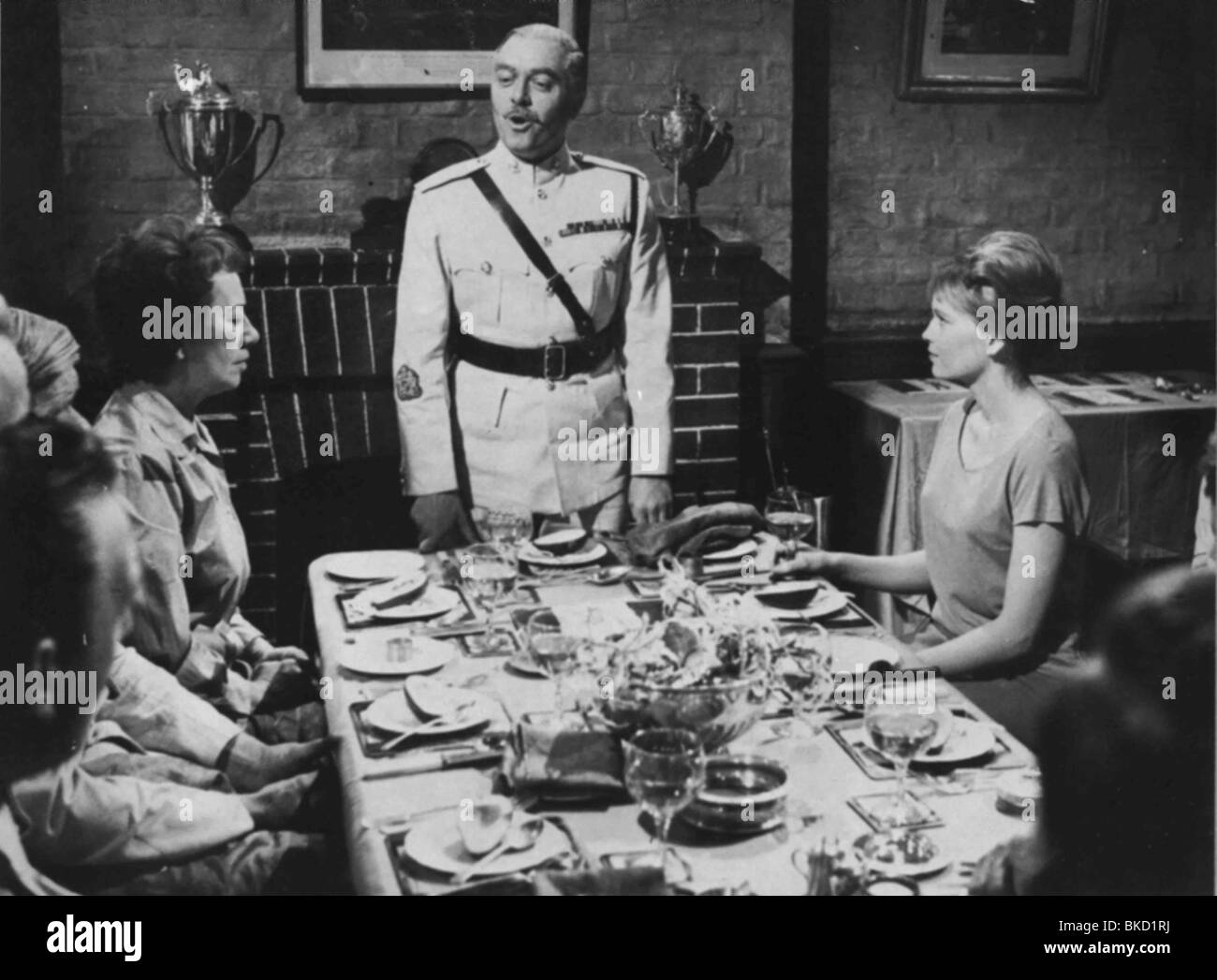 GUNS AT BATASI (1964) FLORA ROBSON, RICHARD ATTENBOROUGH, MIA FARROW ...