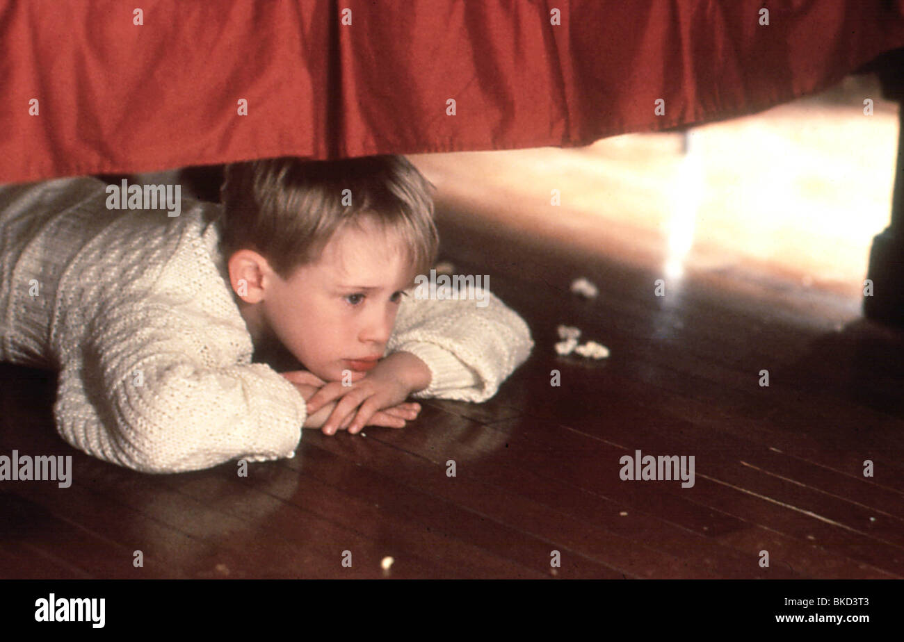HOME ALONE -1990 MACAULAY CULKIN Stock Photo - Alamy