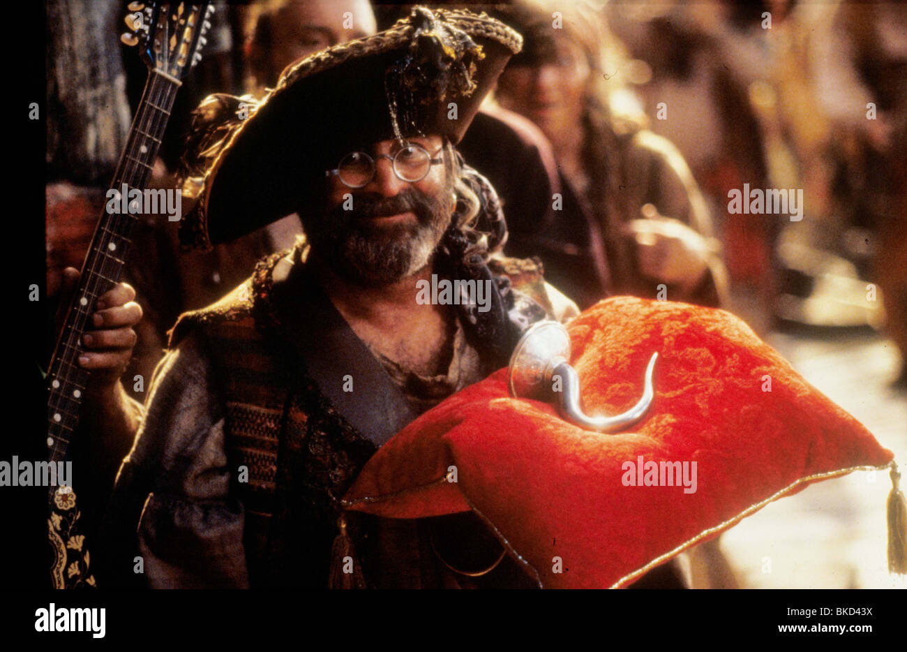 Bob hoskins hi-res stock photography and images - Alamy