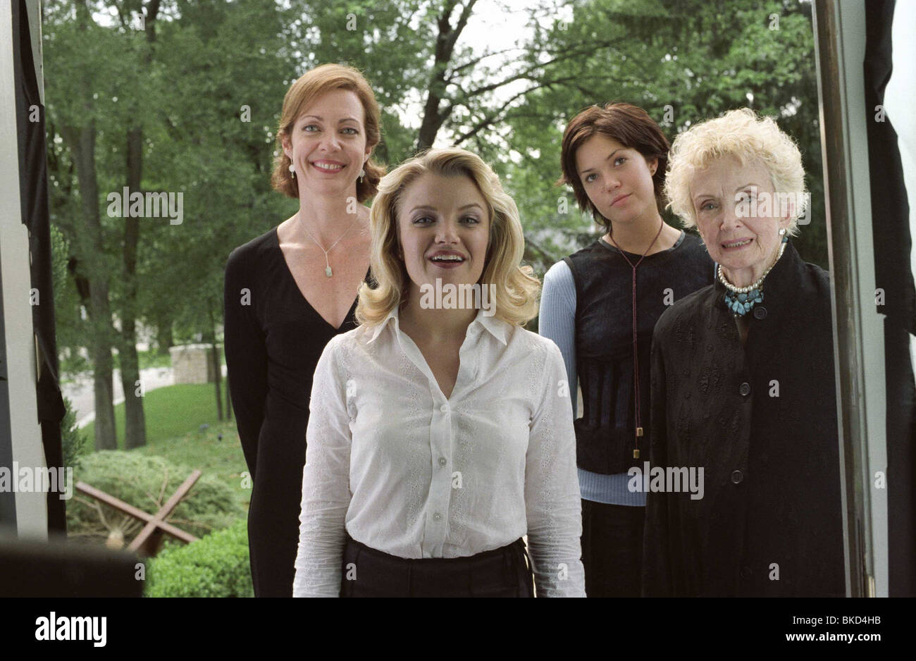How to deal 2003 mandy moore hi-res stock photography and images - Alamy