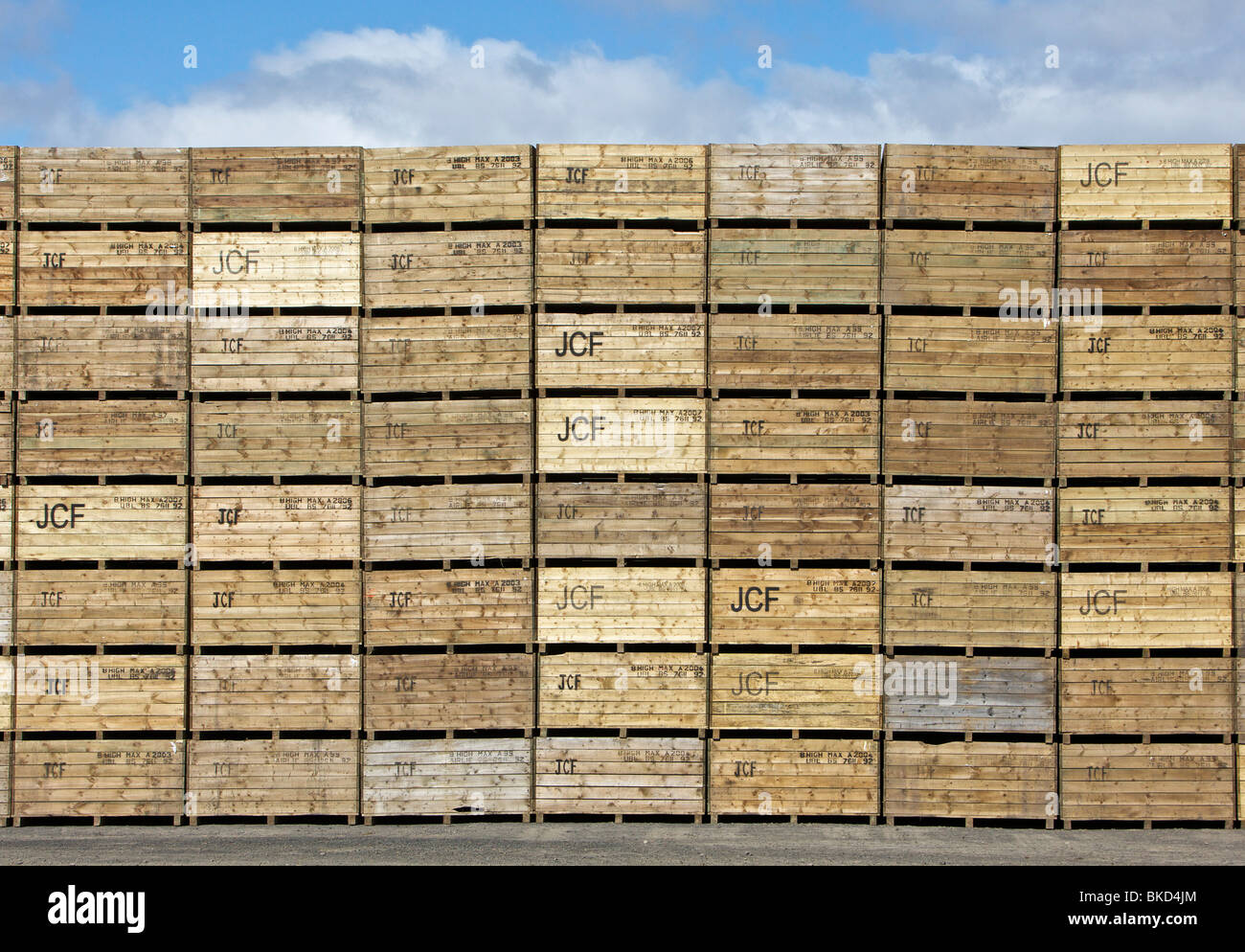 Stacks of empty wooden potato boxes Stock Photo - Alamy