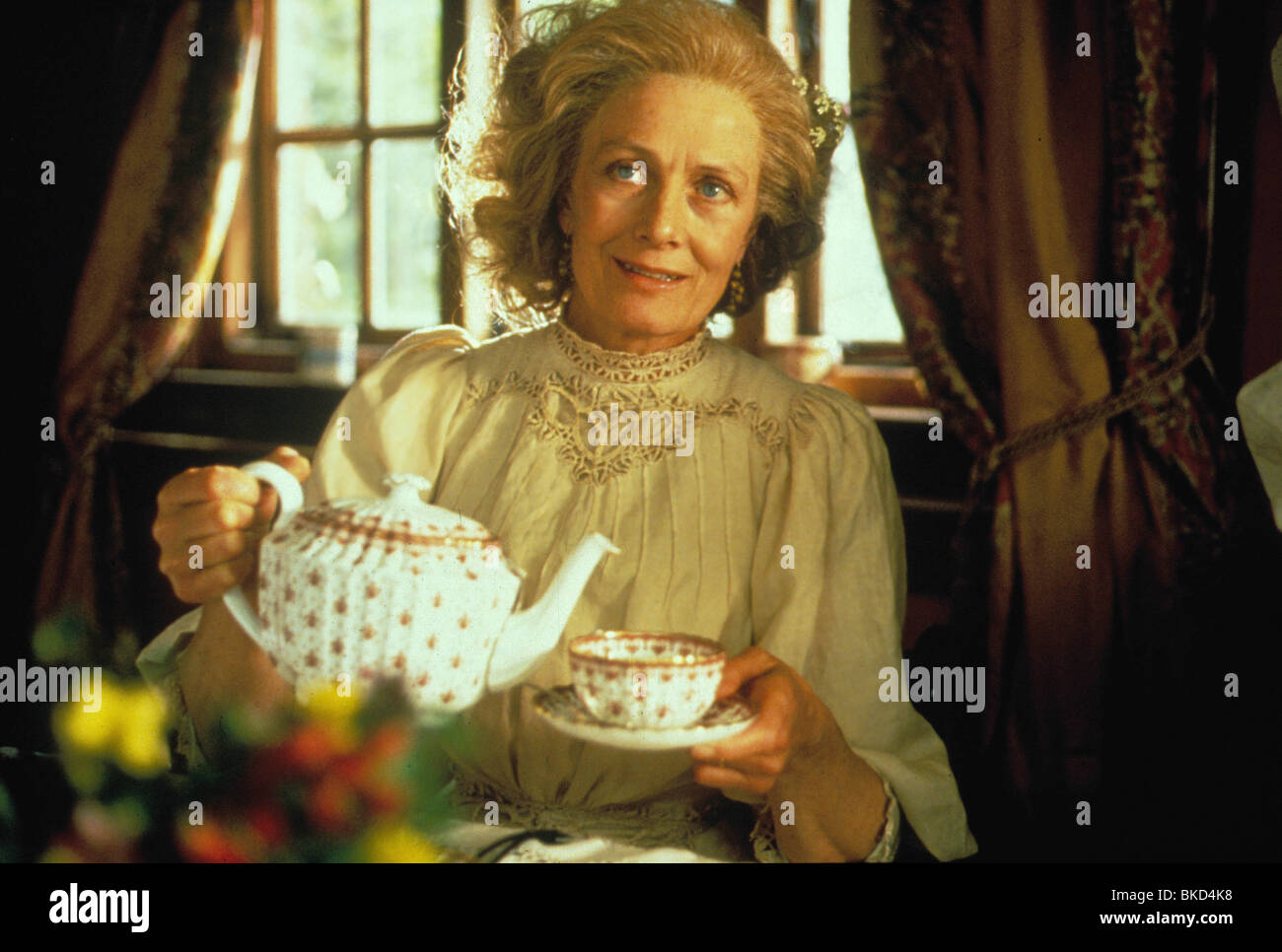 Howards end 1992 vanessa redgrave hi-res stock photography and images - Alamy