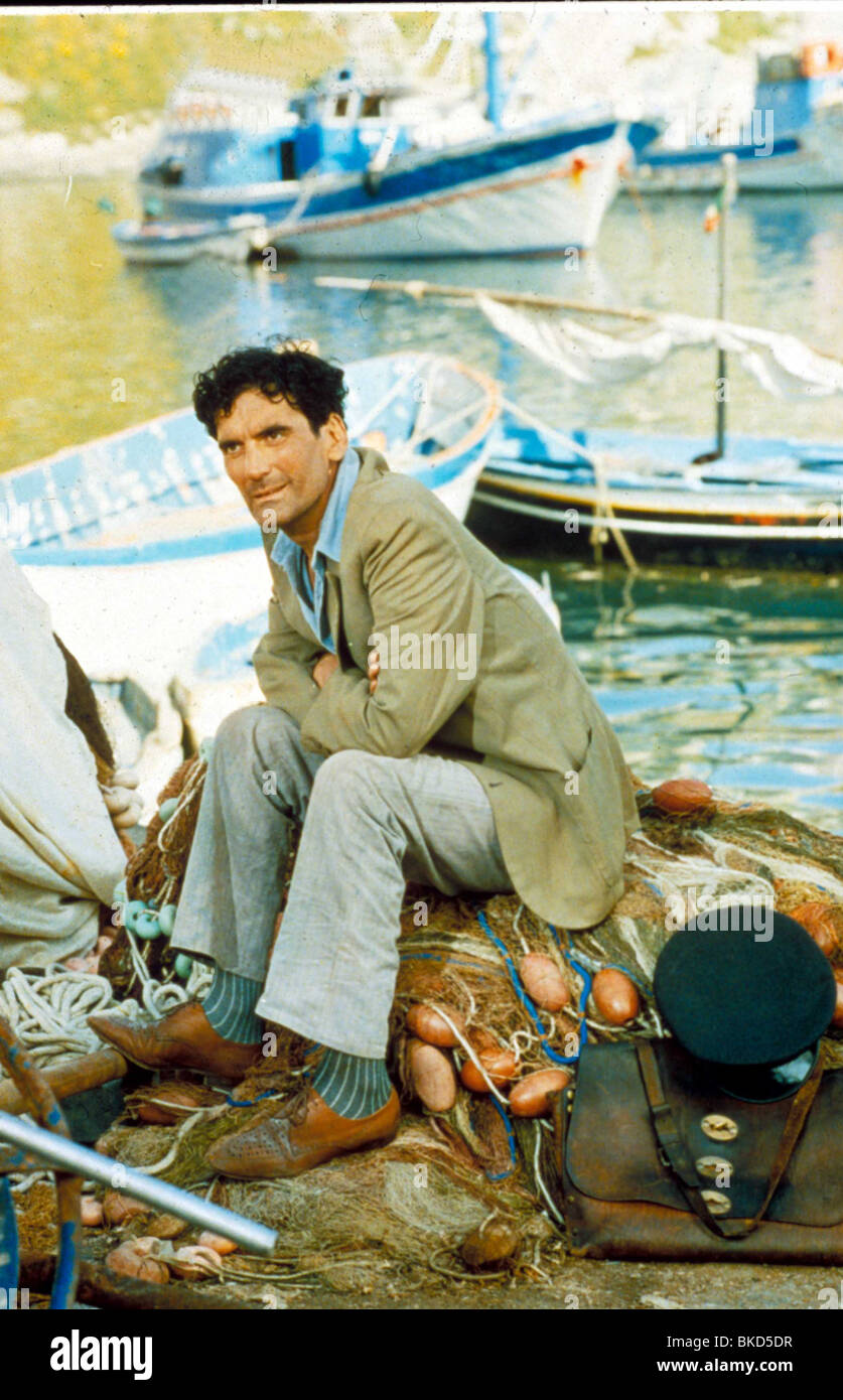 Il postino hi-res stock photography and images - Alamy