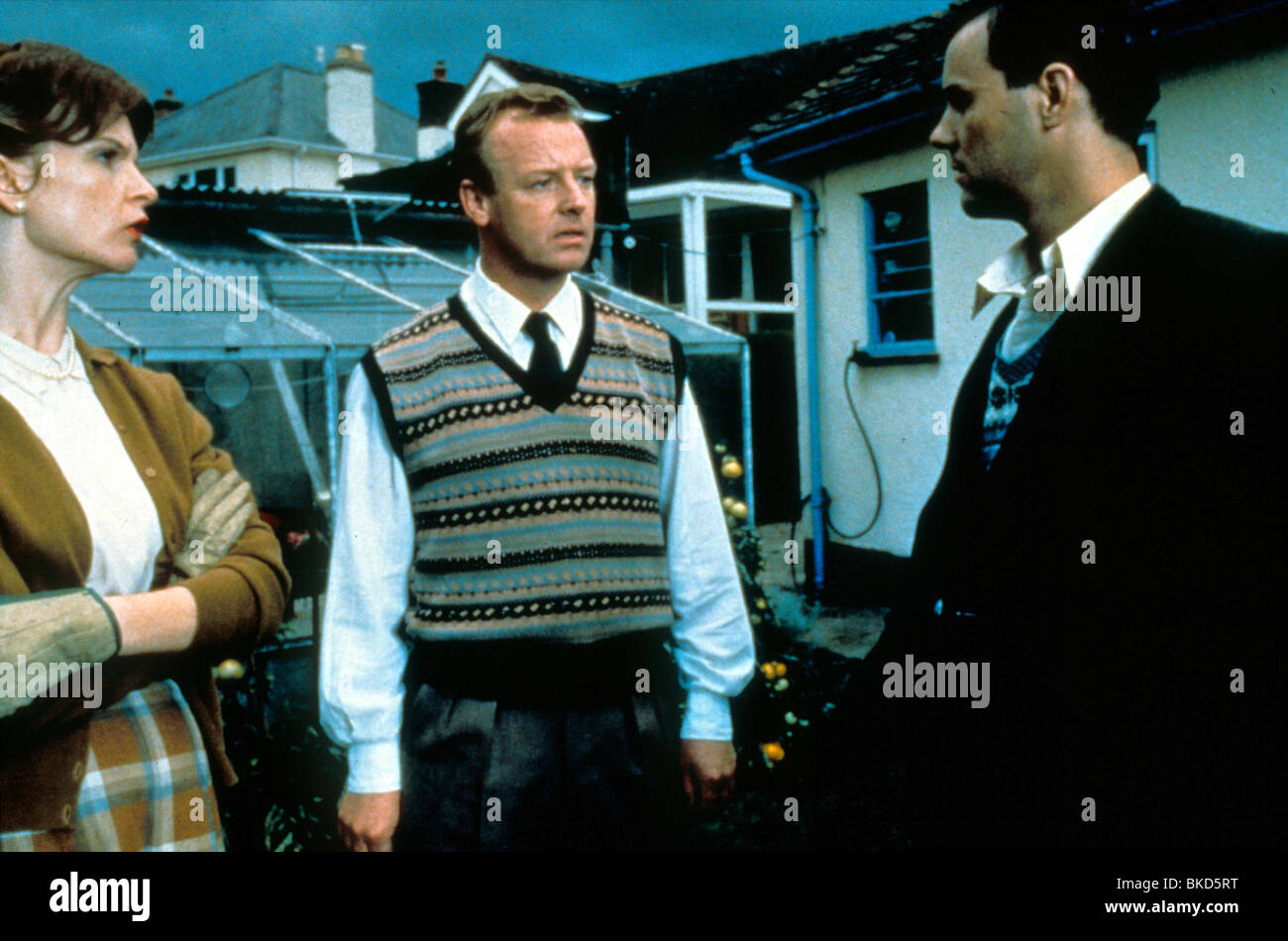 INTIMATE RELATIONS (1996) LES DENNIS, RUPERT GRAVES INRE 044 Stock ...