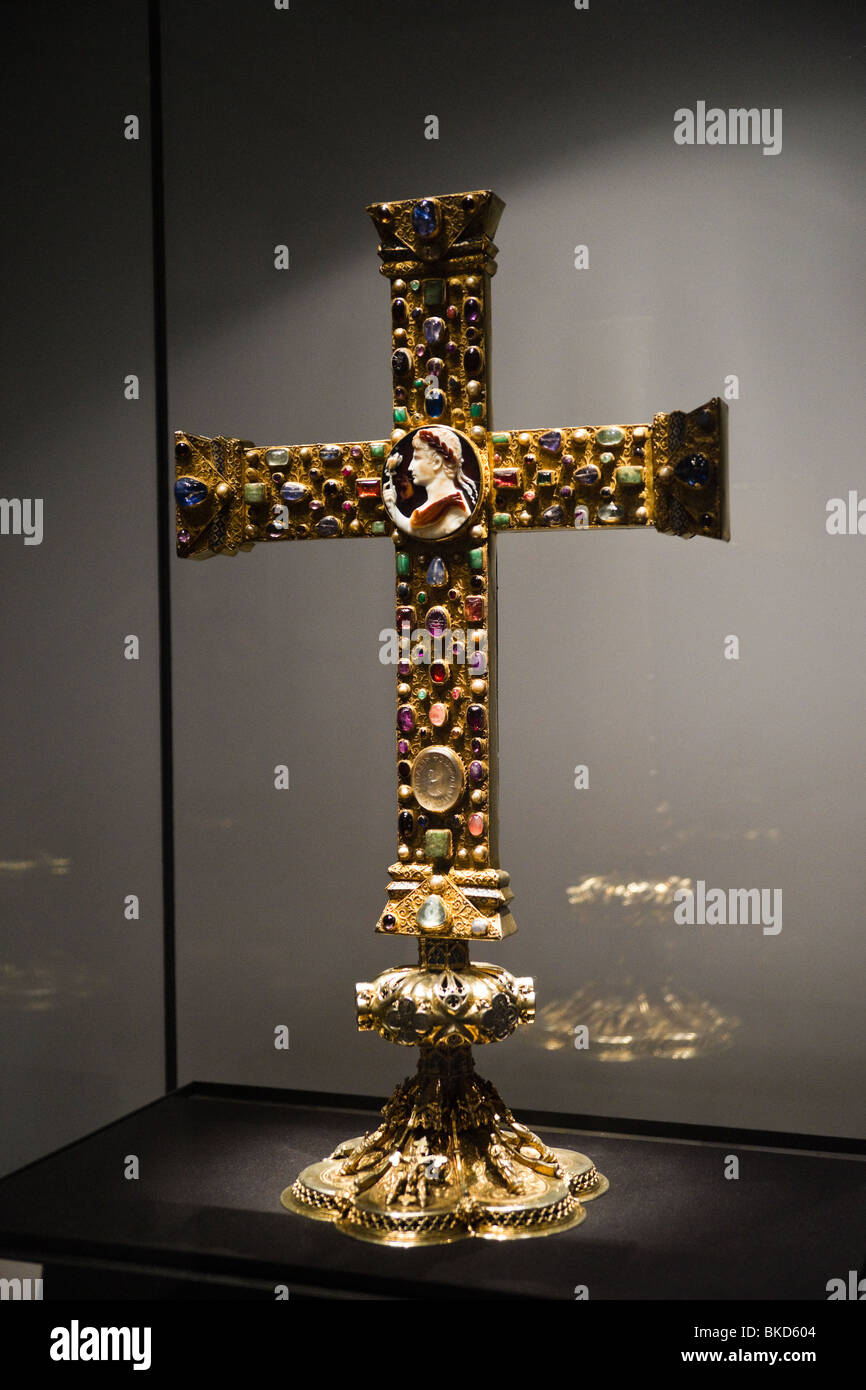 Augustus side of Cross of Lothair exhibited at Treasury of Aachen ...