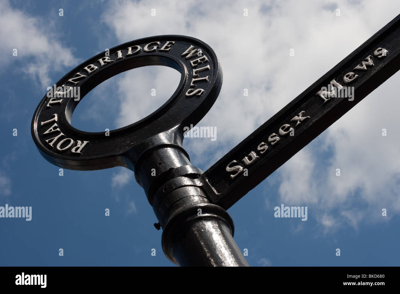 Circular round sign saying royal tunbridge wells Stock Photo - Alamy
