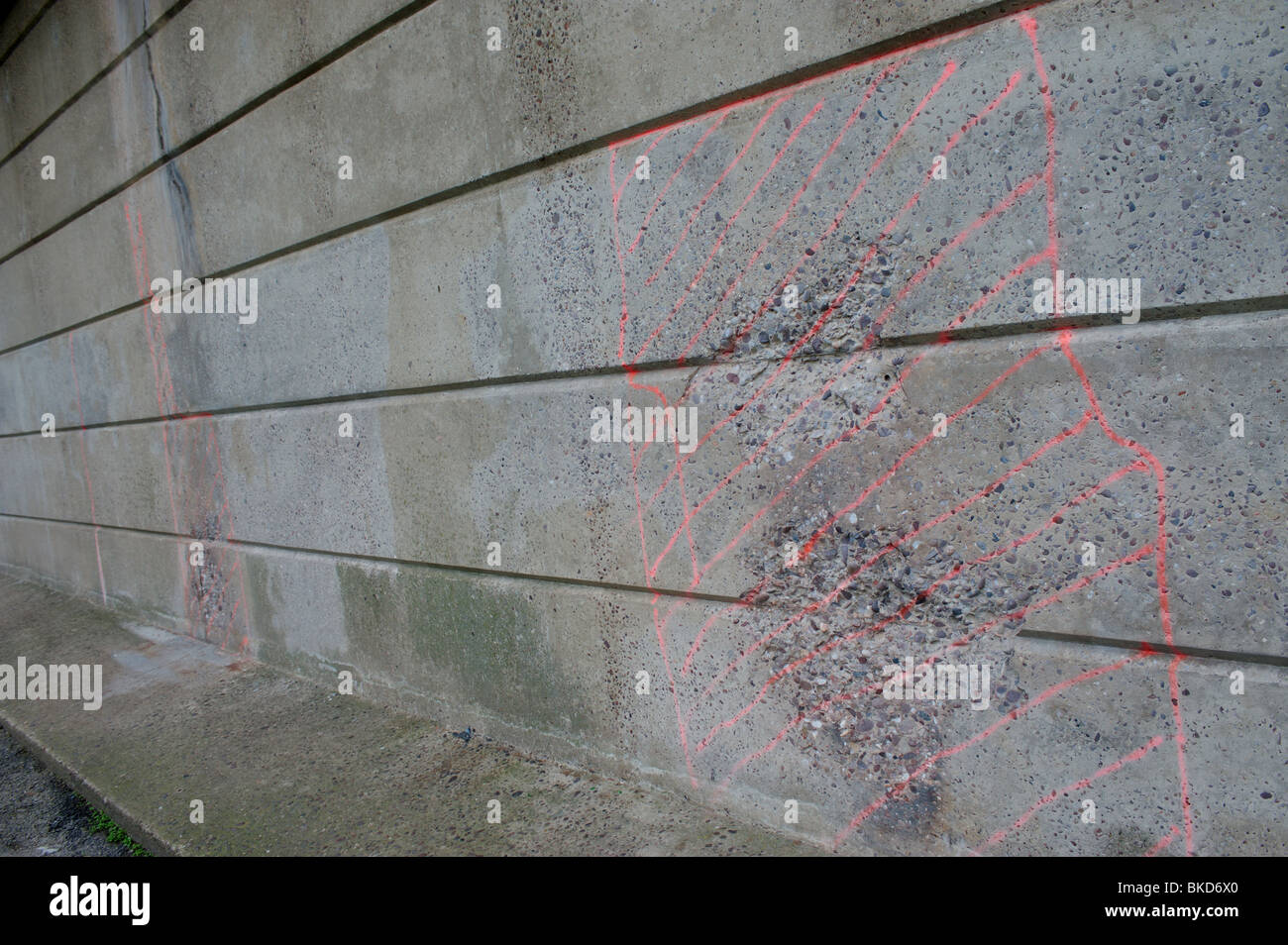 Spalling hi-res stock photography and images - Alamy
