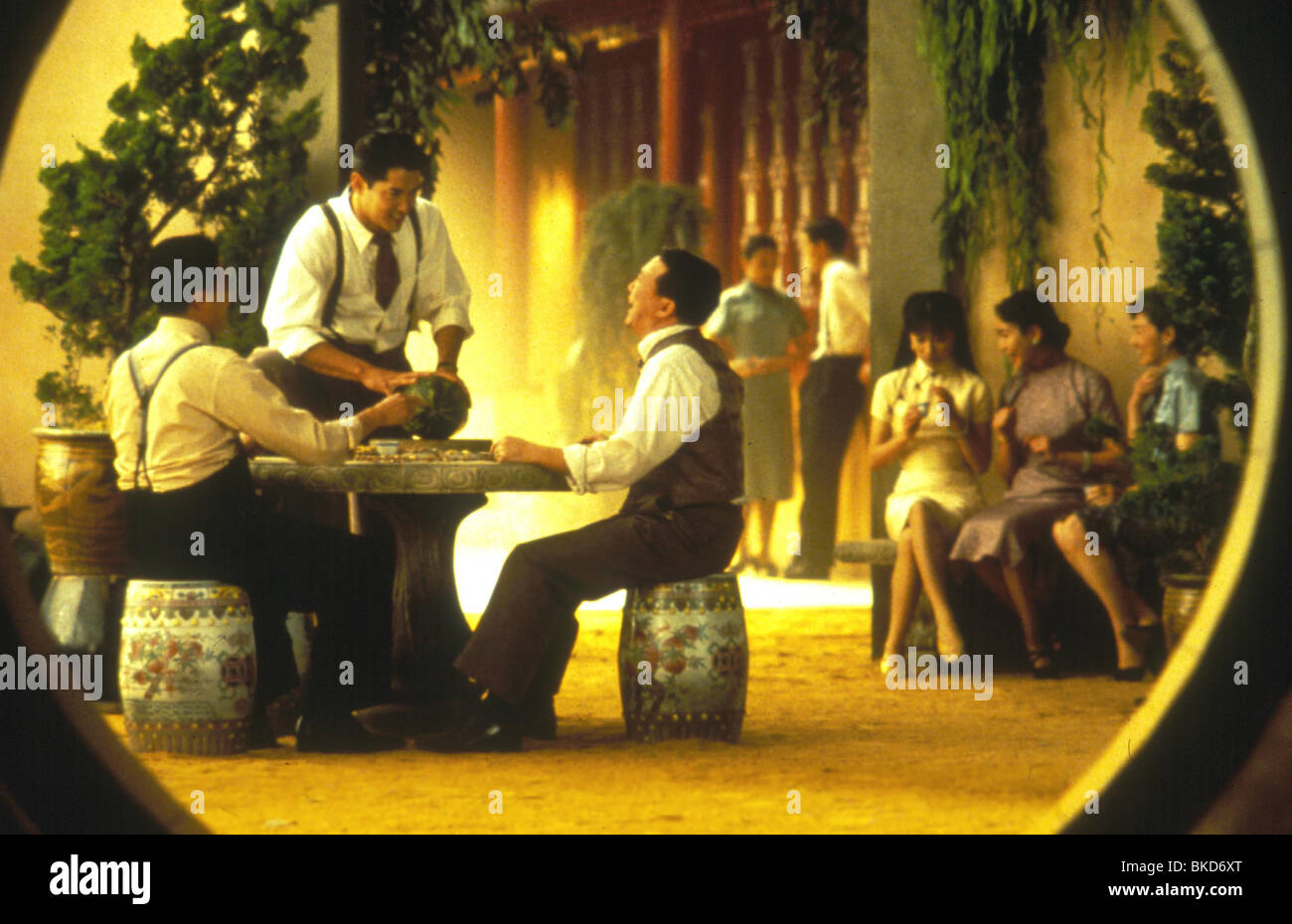 THE JOY LUCK CLUB (1993) RUSSELL WONG TJLC 034 Stock Photo - Alamy