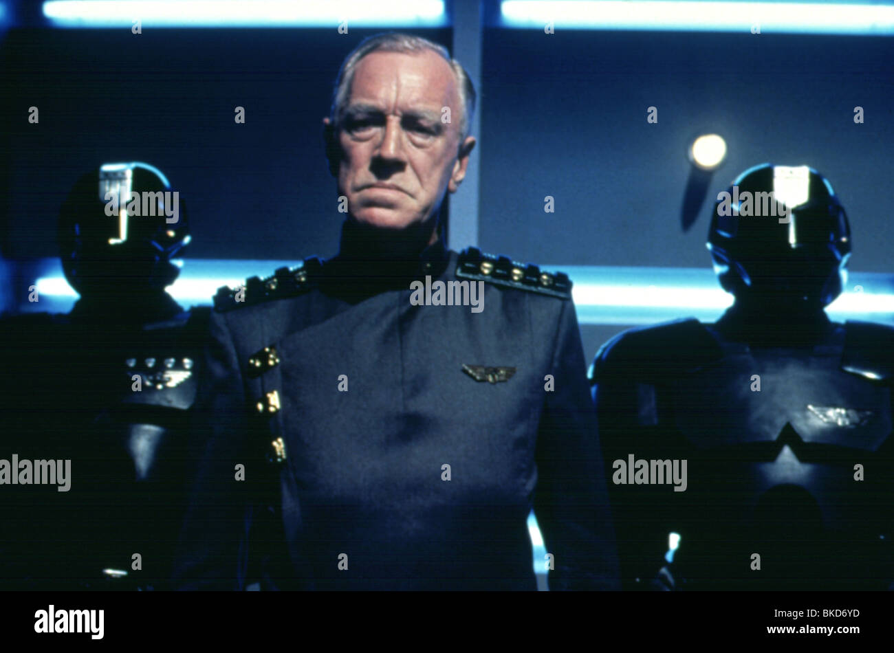 JUDGE DREDD -1995 MAX VON SYDOW Stock Photo - Alamy