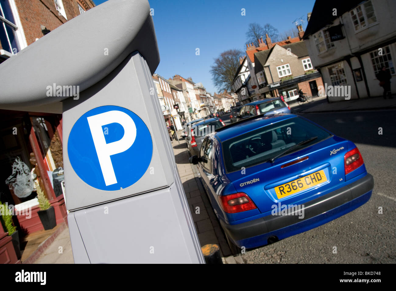 Pay Display Parking Meter High Resolution Stock Photography and Images ...