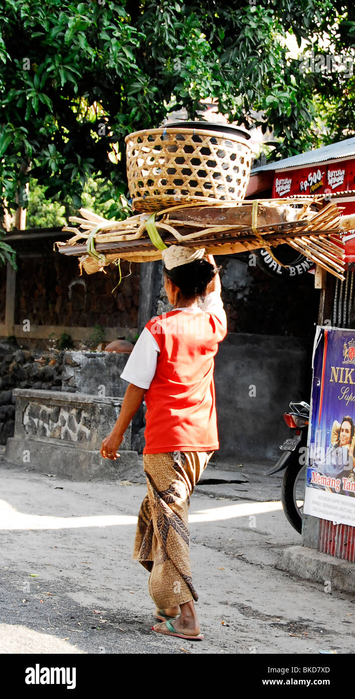 balinese man heading to market during galungan festival, Pura ...