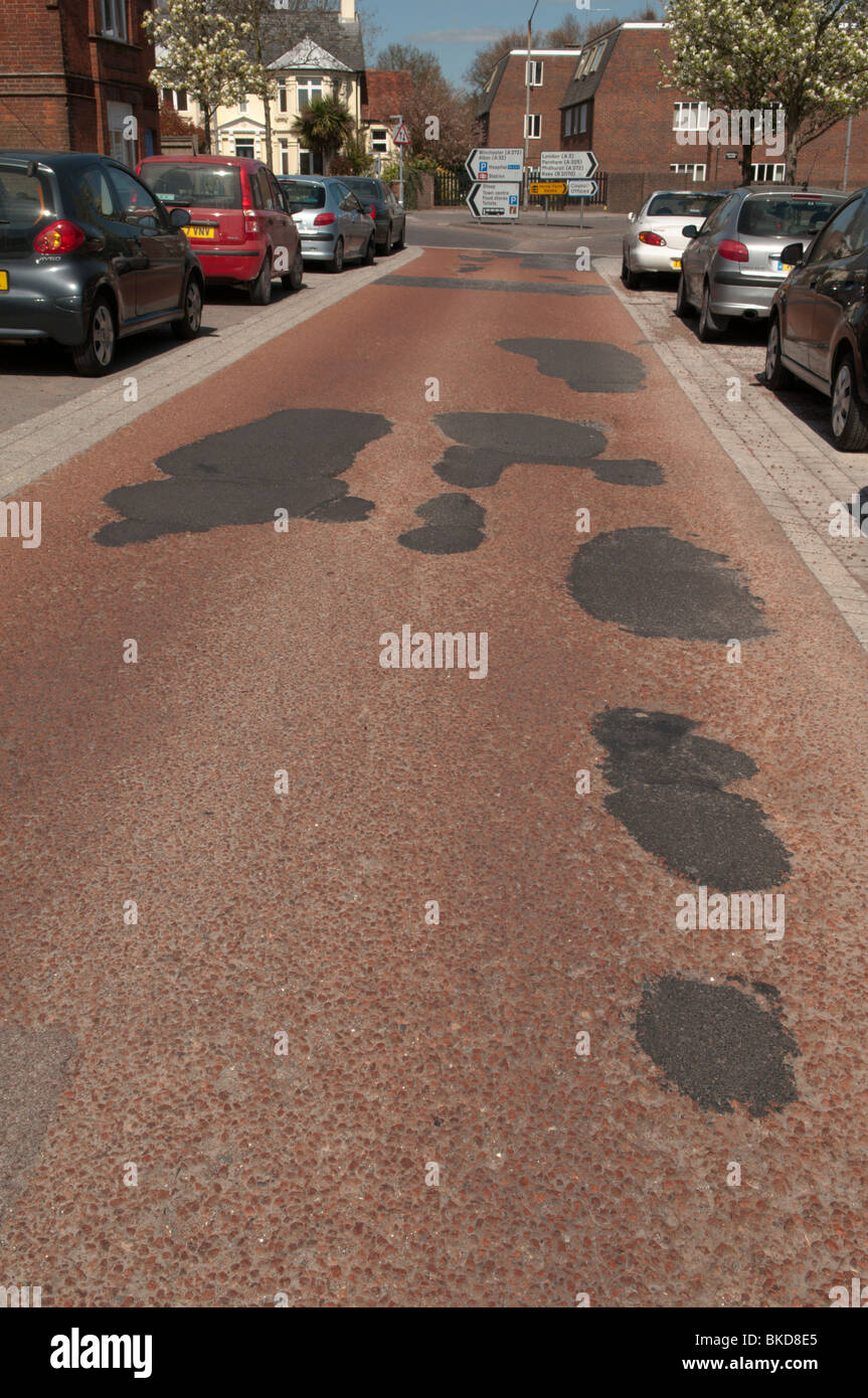 Pot holes road hi-res stock photography and images - Alamy