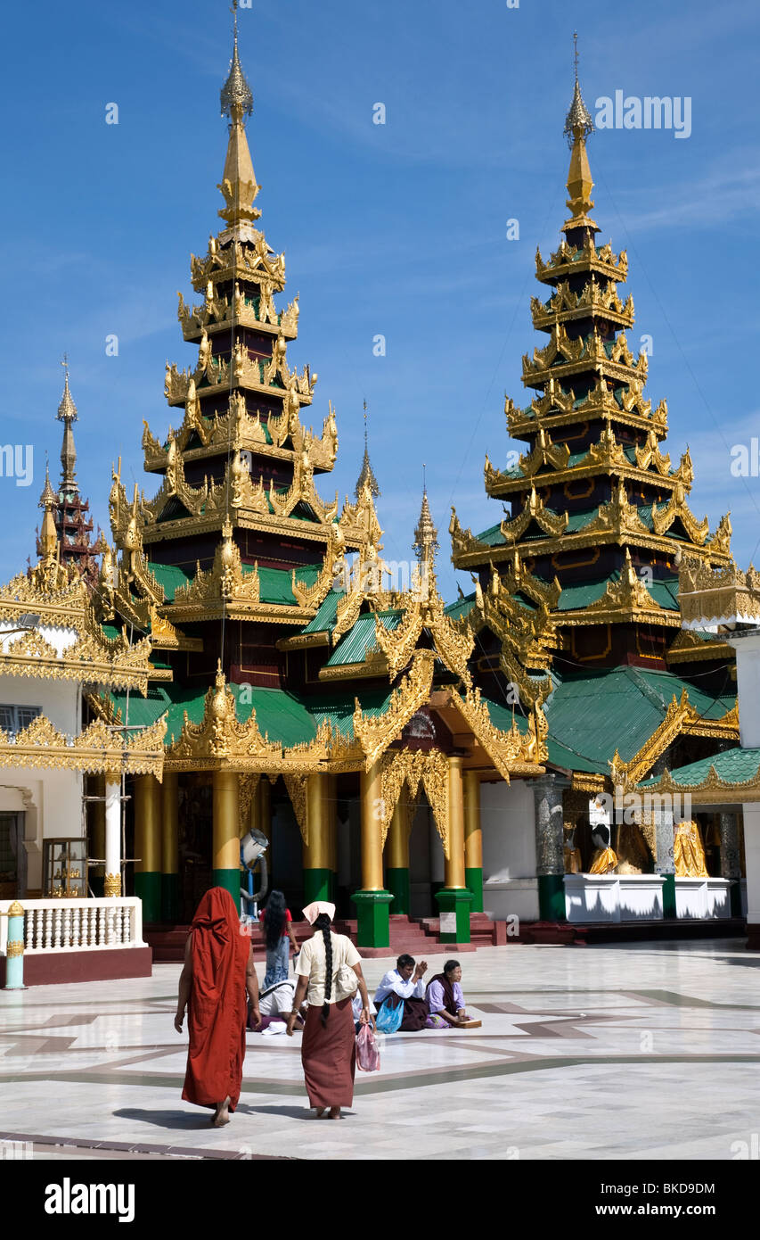 Yangon buddhist temples hi-res stock photography and images - Alamy