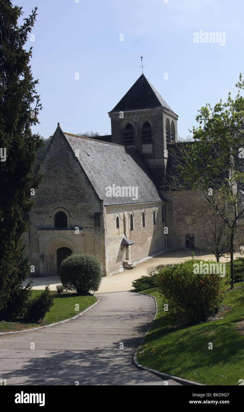 French parish church hi-res stock photography and images - Alamy
