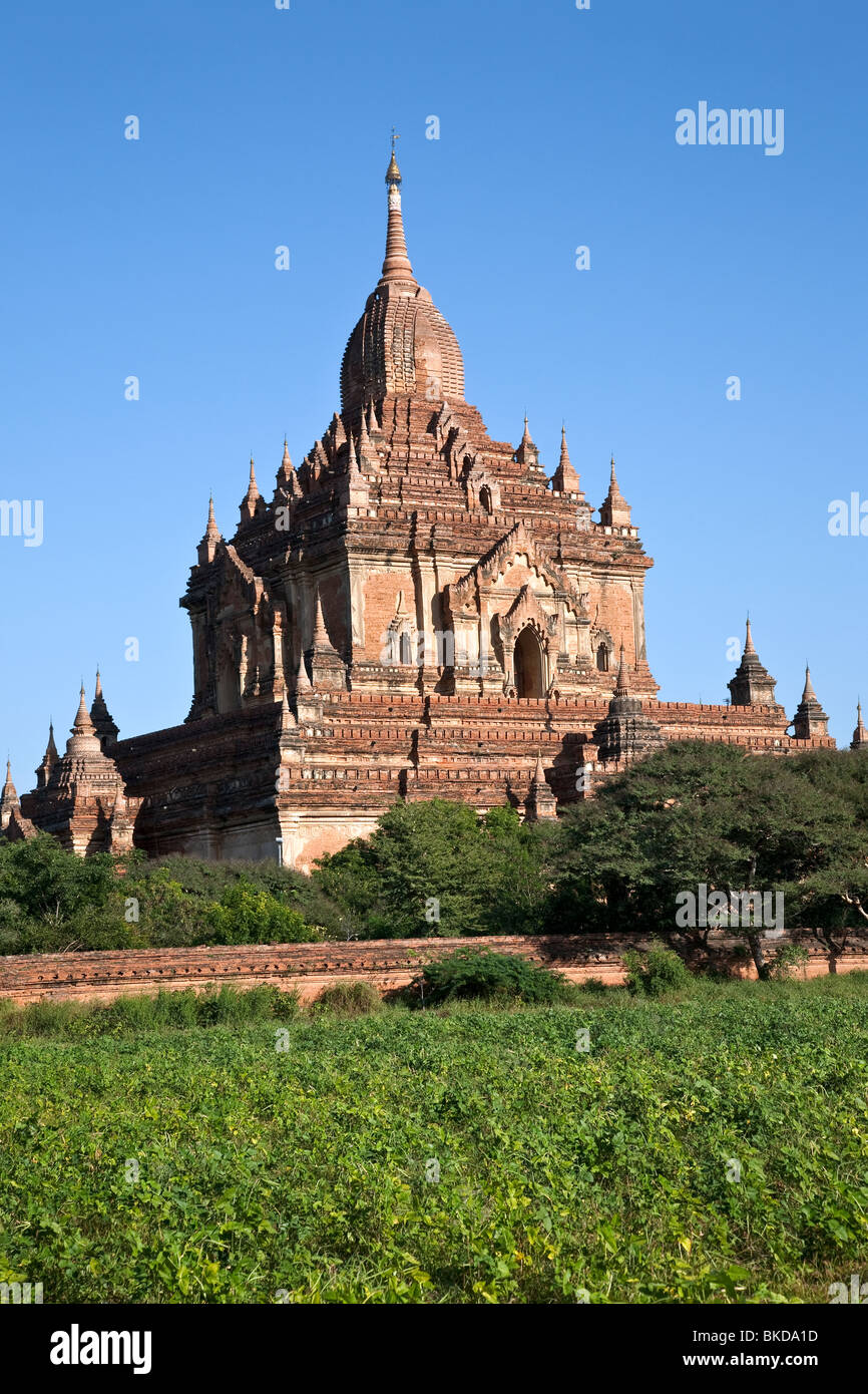 Htilomino temple. Bagan. Myanmar Stock Photo - Alamy