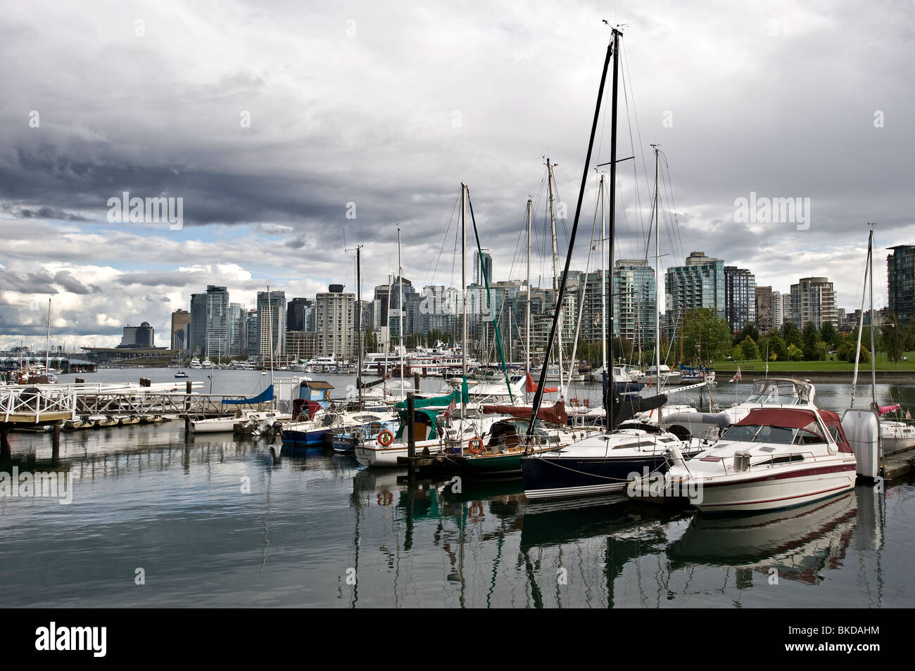 Vancouver city waterfront tourism hi-res stock photography and images ...