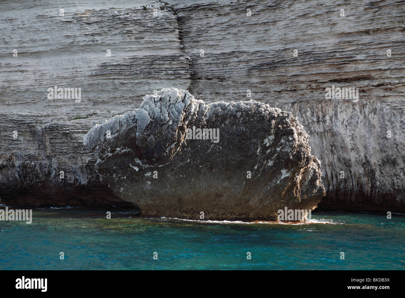 Bonifacio limestone cliffs Stock Photo - Alamy