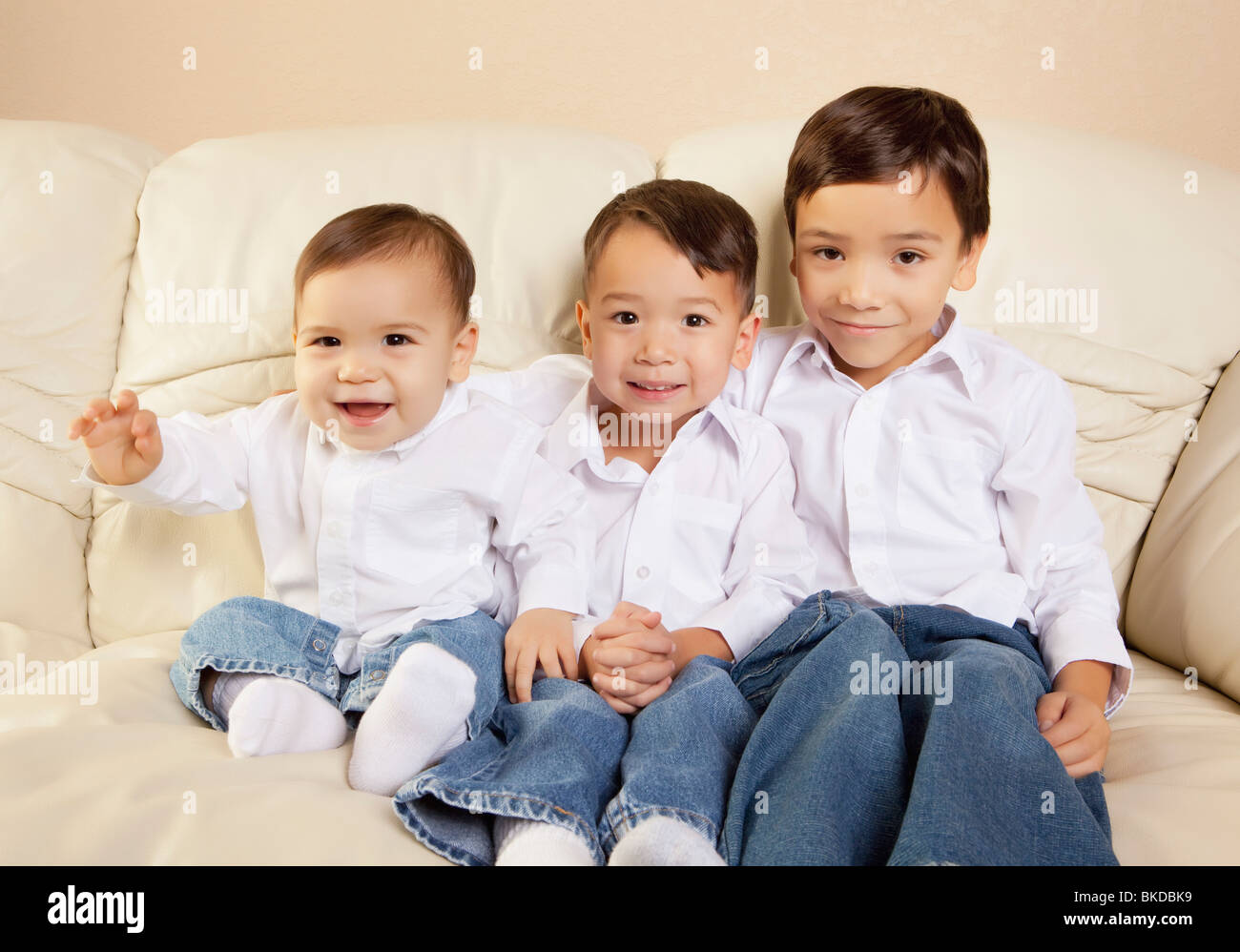 Brothers full length hi-res stock photography and images - Alamy