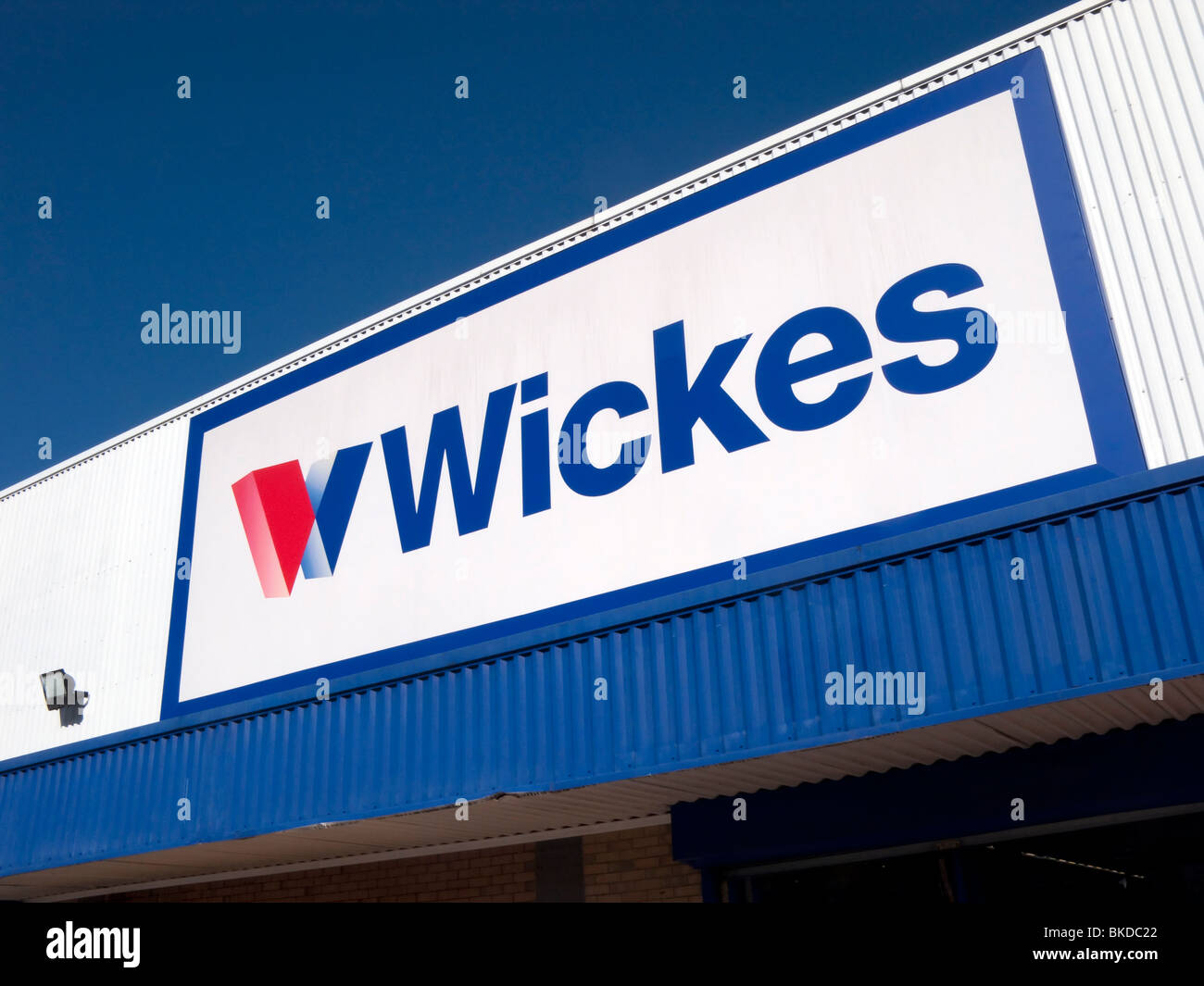 Wickes logo hi-res stock photography and images - Alamy