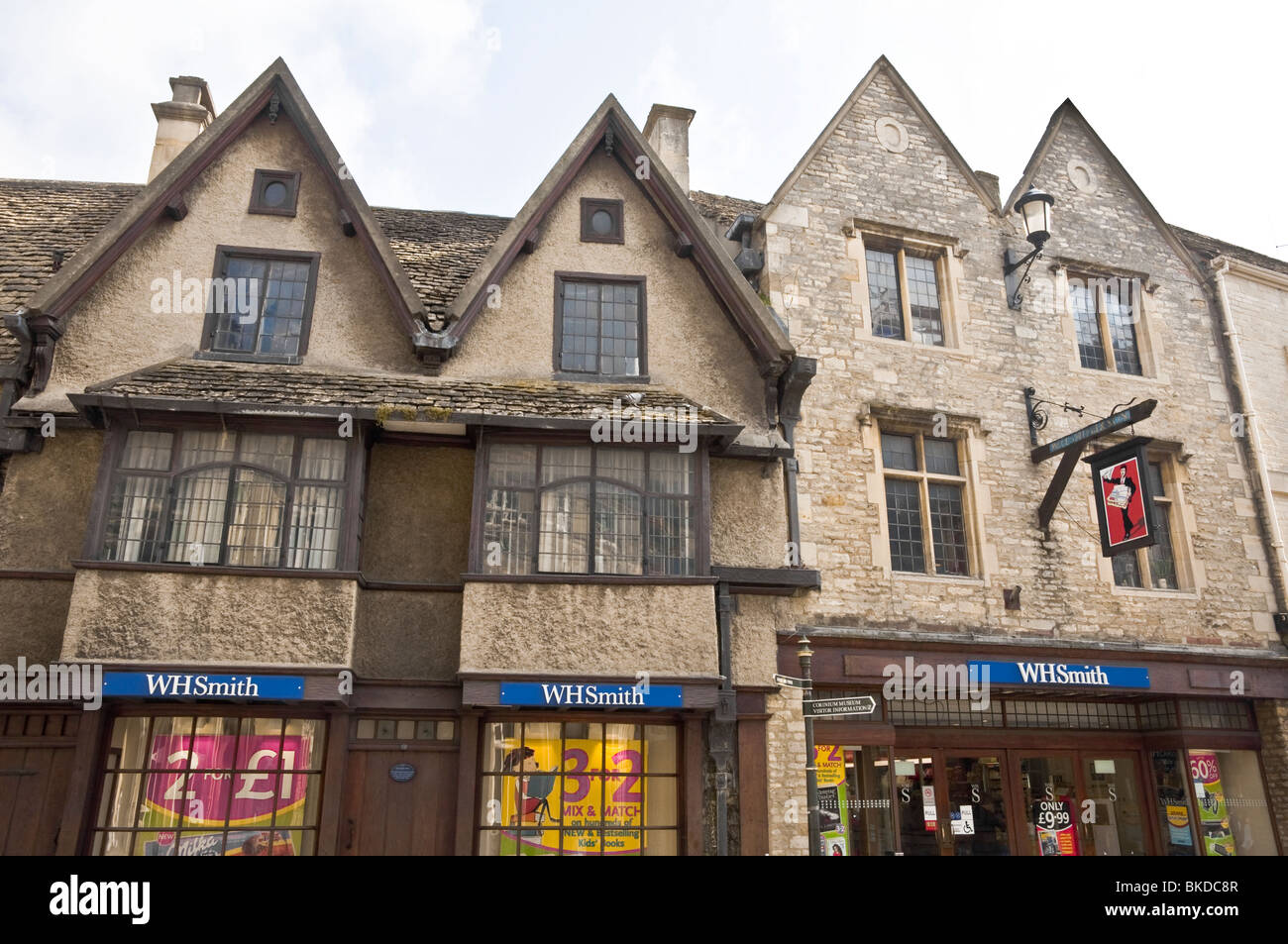 Whs stationary hi-res stock photography and images - Alamy